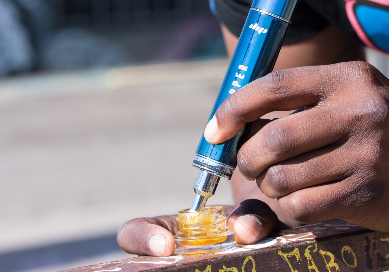 What's Shatter & What is the Difference Between Shatter vs Wax?